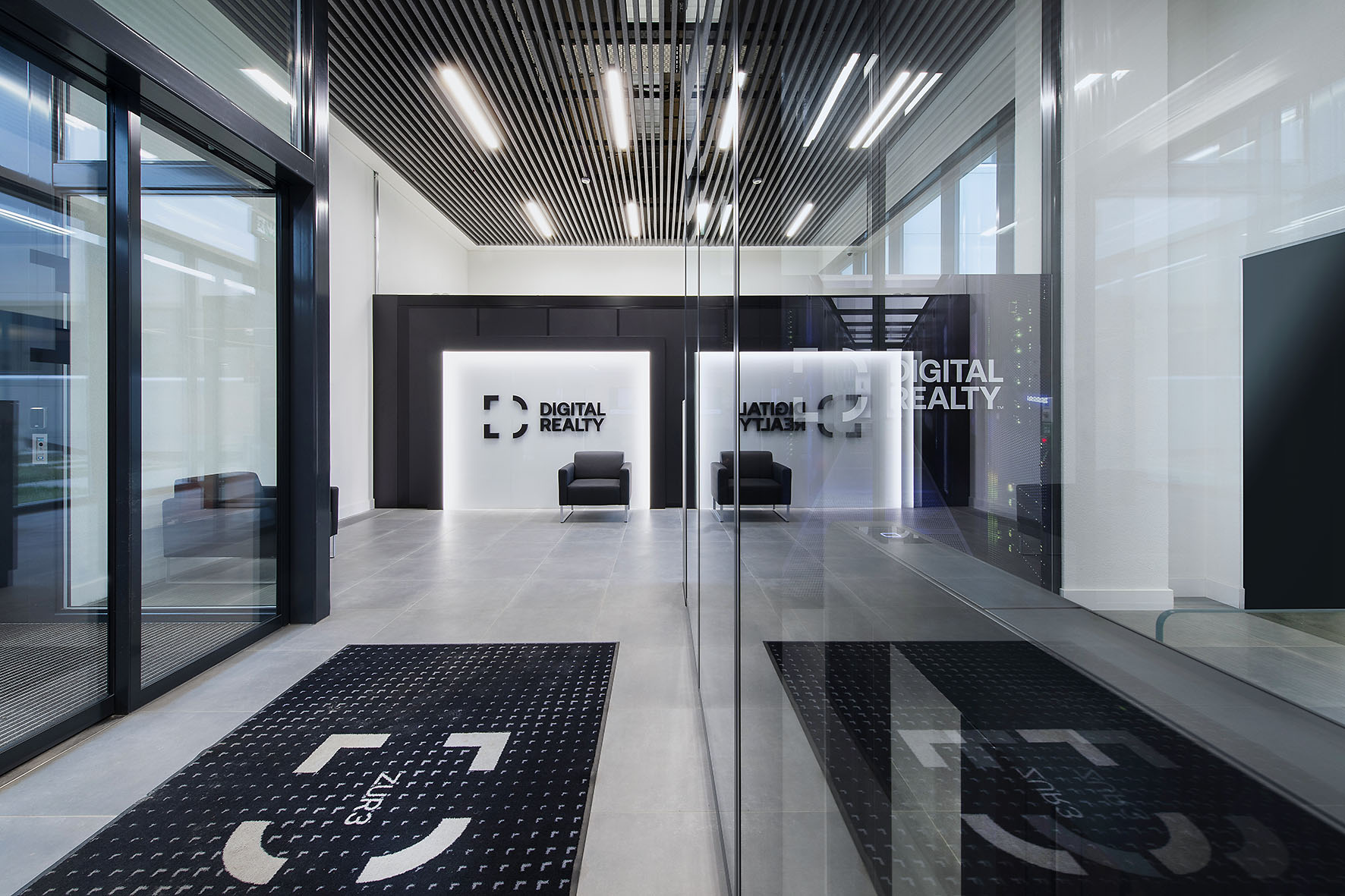 Welcome to ZUR3 - Outlog AG